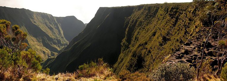 15. Le massif du Piton de la Fournaise
